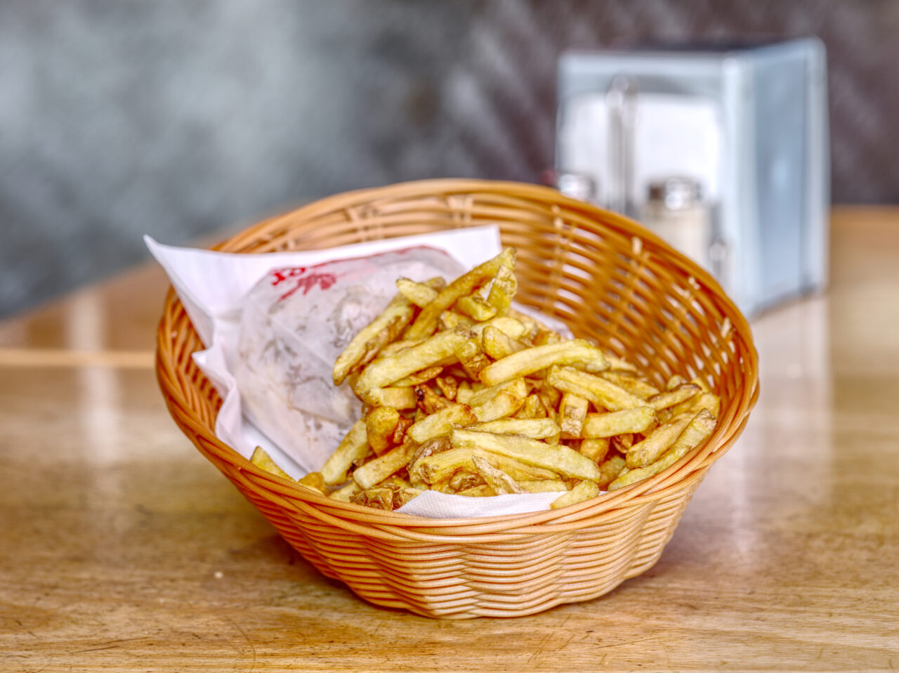 Road Runner | Hamburger Restaurant in Geneva